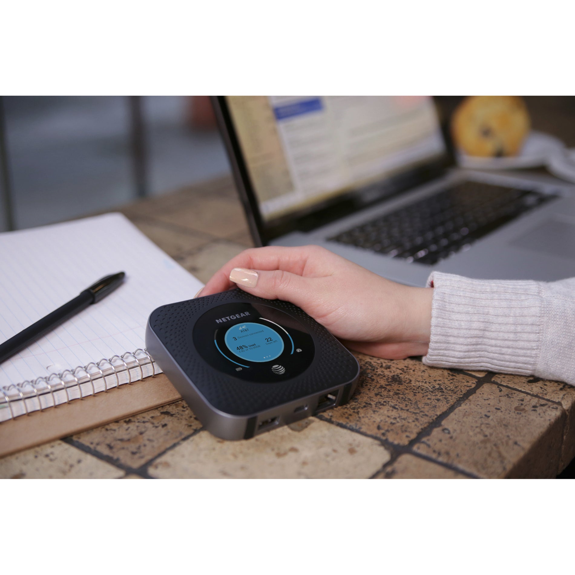 Netgear MR1100-100NAS Nighthawk M1 Mobile Router, 4G LTE, Wi-Fi 5, Gig ...