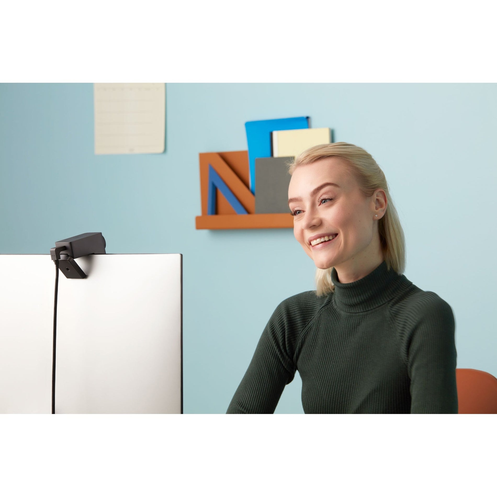 Huddly ONE 12MP Webcam, 1080p HD Video, 150° Wide-Angle, Auto Portrait ...